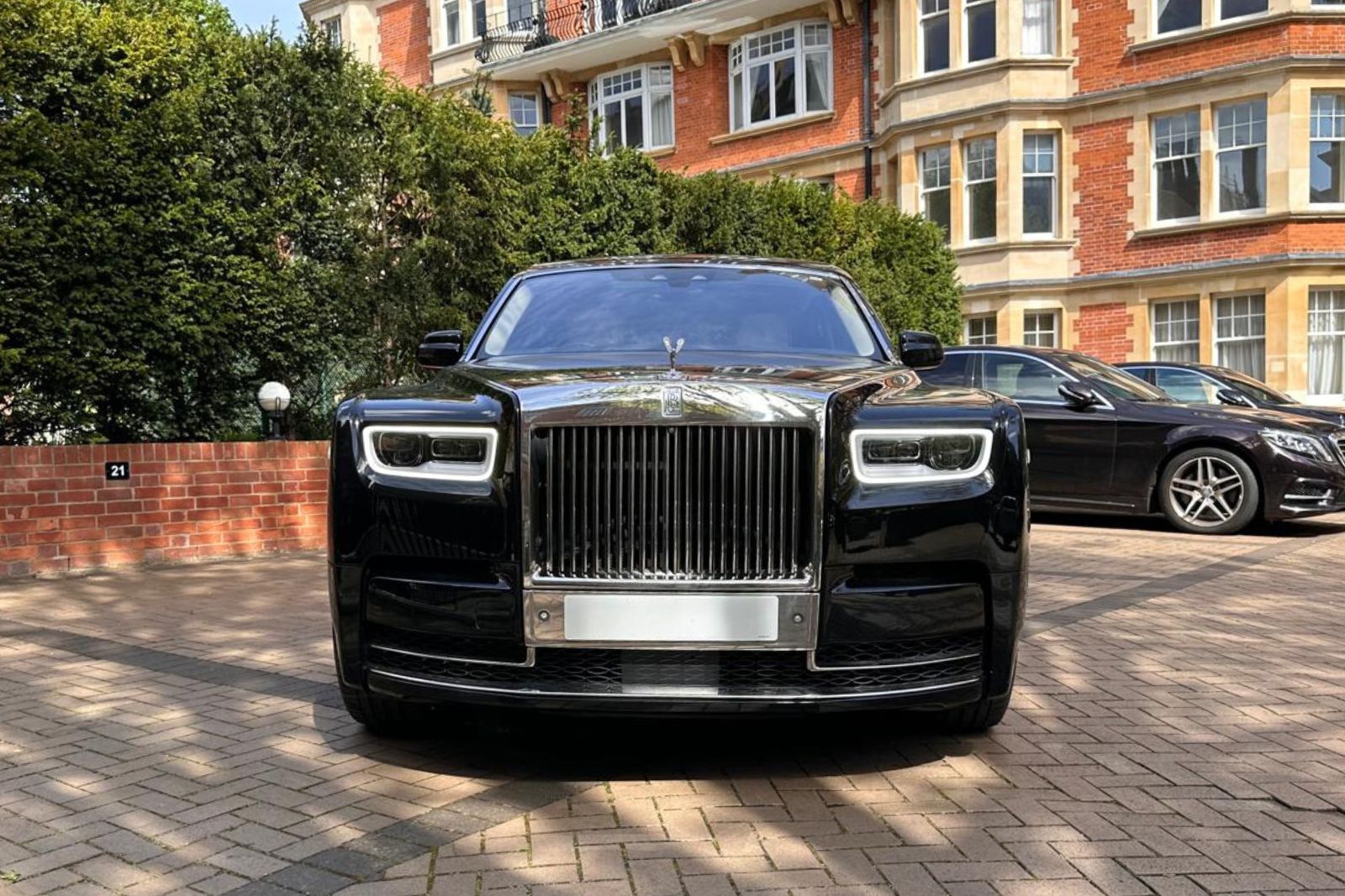 Rolls Royce Phantom Chauffeur Hire in London | EG Chauffeurs