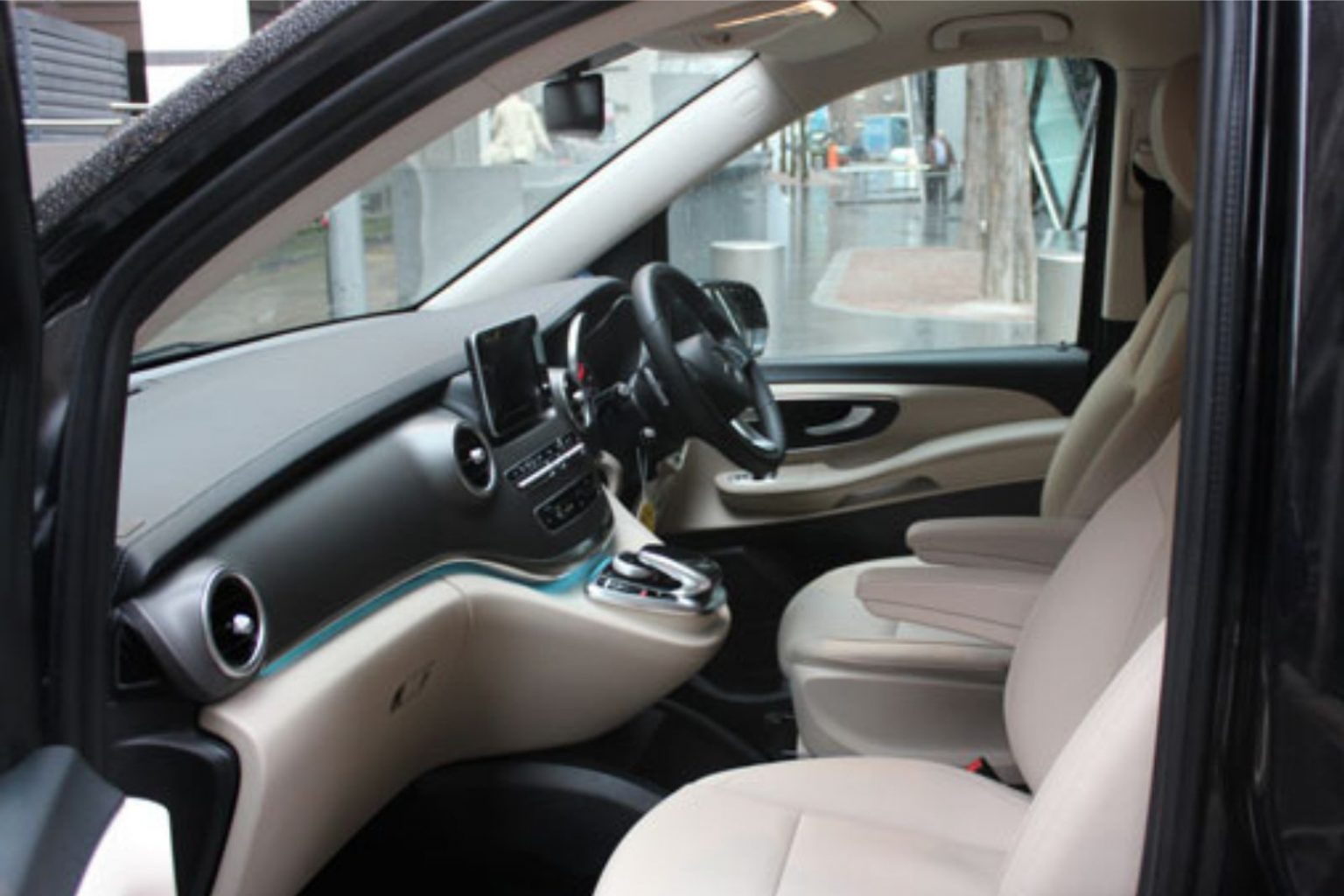Mercedes V-Class & EQV Chauffeur Car Hire in London & UK